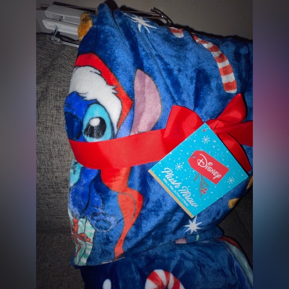 Disney | Bedding | 24hr Drop Disney Stitch Holidaychristmas Over Sized ...